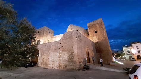 Il centro storico di Sannicandro di Bari è dominato dalla presenza del