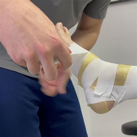 Vendaje Neuromuscular Kinesiotape AGC Fisioterapia
