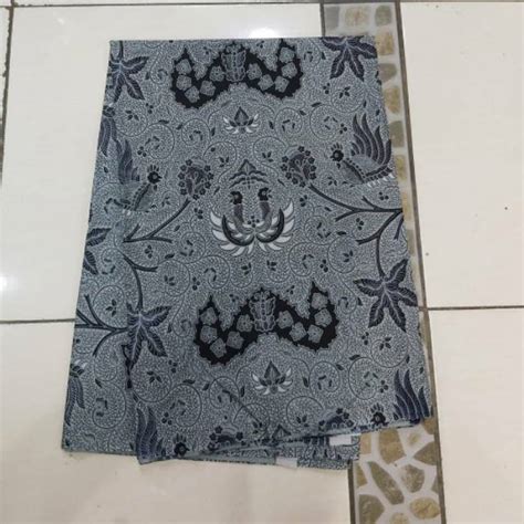 Jual Kain Batik Solo Motif Wahyu Tumurun Abu Shopee Indonesia