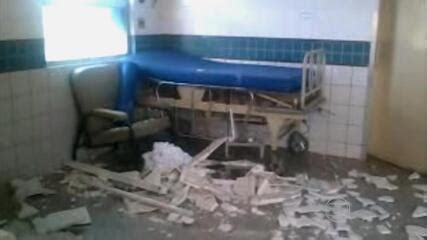 Parte de teto cai em cima de macas no Hospital da Restauração NE2 G1