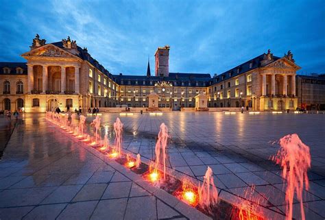 Palais Des Ducs Et Des Etats De License Image 71197182 Lookphotos