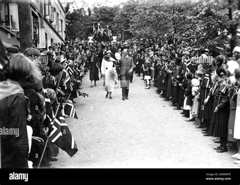 Ålesund 1938 Kronprinz Olav Und Kronprinzessin Märtha Besuchen Ålesund Hier Kommen Sie Zu Den