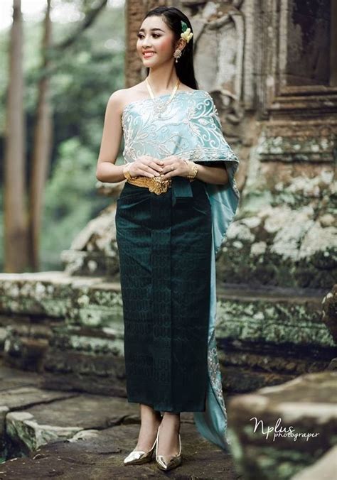Colorful Cambodian Wedding Ceremony Cambodian Wedding Photographer