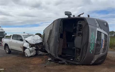 Duas vítimas do acidente que deixou 20 feridos no oeste da Bahia morrem