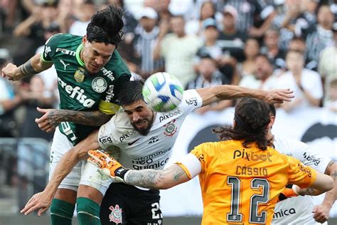 Palmeiras E Corinthians Anulam Se 0 0 Os Guarda Redes A Brilharem