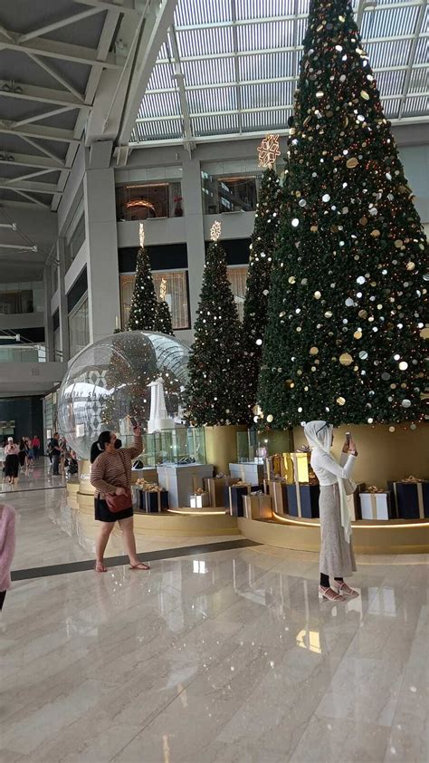 Suasana Natal Di Marina Bay Sands Singapura Bikin Takjub Bertabur