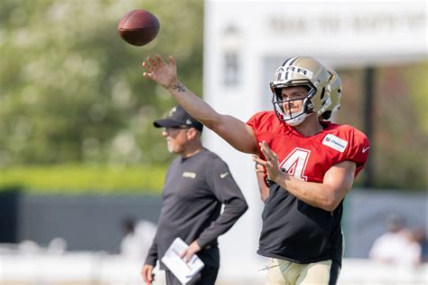 Is Derek Carr Playing Today New Orleans Saints Qb Set To Make Debut
