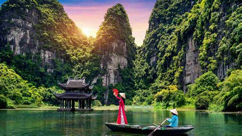 Trang An Boat Trip Ninh Binh Vietnam S Best Travel Experiences