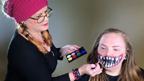 Scary Clown Makeup For Women