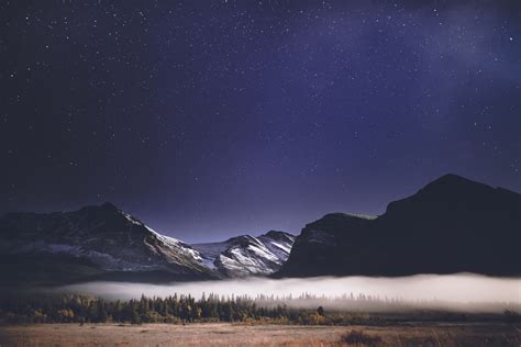 Fondos de pantalla Árboles paisaje bosque montañas noche