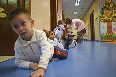 Pasillo de Infantil Colegio Sagrado Corazón Linares