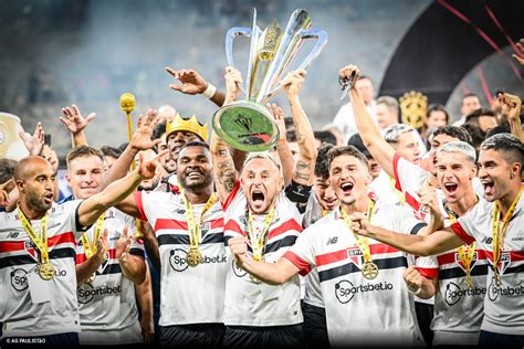 São Paulo bate Palmeiras nos pênaltis e leva a Supercopa do Brasil