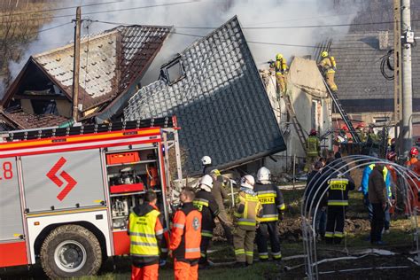 Śląskie Eksplozja w domu w Ustroniu Trwa akcja ratownicza śląskie