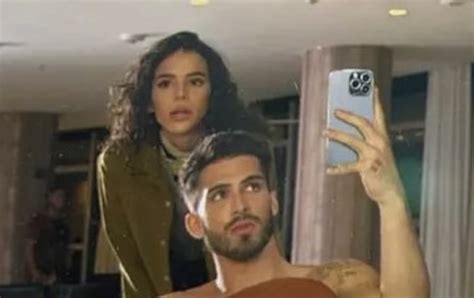 Bruna Marquezine E Jo O Guilherme Est O Vivendo Romance Diz Jornalista