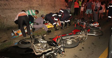 G1 Acidente três motos deixa cinco pessoas feridas em São Carlos