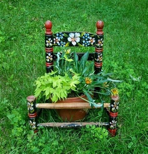 28 Creative Upcycled DIY Chair Planter Ideas For Your Garden Chair