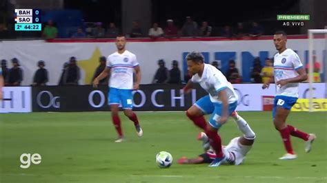 Vídeo Aos 44 min do 2º tempo cartão amarelo de Rafael Ratão do Bahia