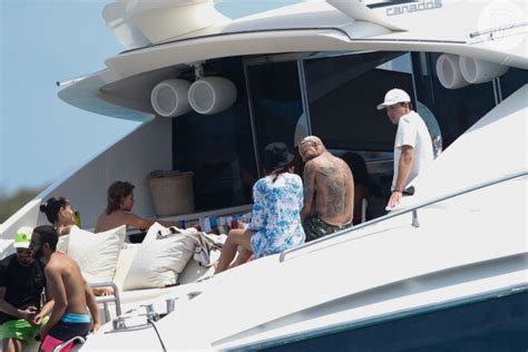 Foto Neymar E Bruna Biancardi Apareceram Em Clima De Romance Pela