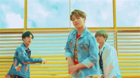 BTS DNA Official MV Gifs Part 1 ARMY S Amino