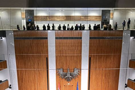 Tage der offenen Tür im sanierten Parlament locken Besuchermassen