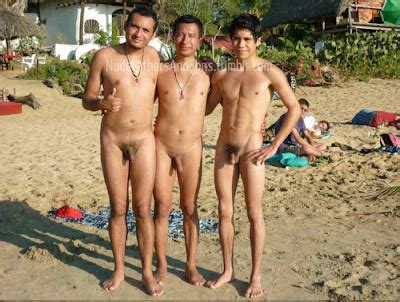 Pelados Em P Blico Na Praia E Amigos Pai E Filho S