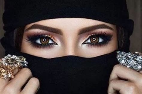 Cara Make Up Mata Orang Arab Saubhaya Makeup
