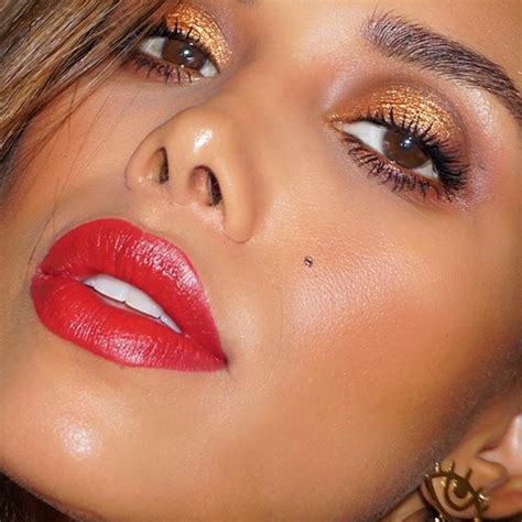 Latina Mit Geilen Lippen Telegraph