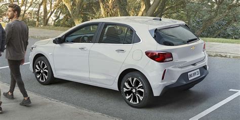 Chevrolet Onix 2024 Preços Consumo Versões Itens Fotos e Vídeos