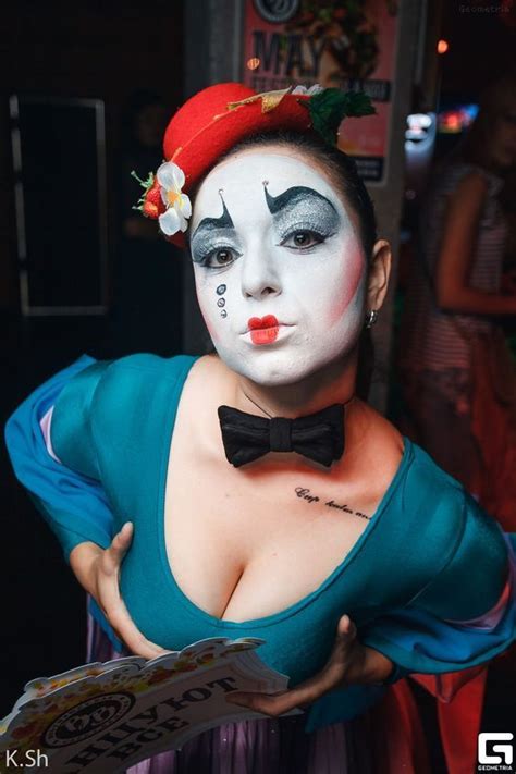 Pin By Bubba Smith On Art Sexy Clown Female Clown Cute Clown