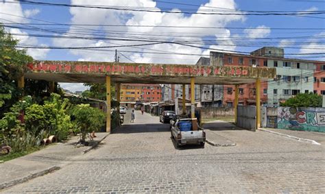 Homem De Anos Morto A Tiros No Pr Prio Apartamento Em Conjunto
