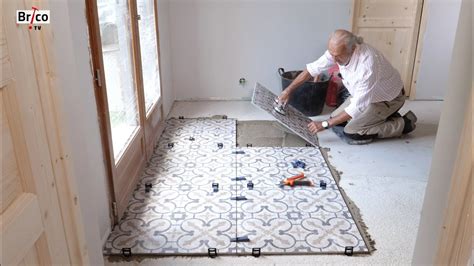 Poser Du Carrelage Grand Format Au Sol Tuto Bricolage Avec Robert