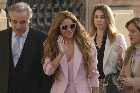 Shakira admite fraude fiscal e paga multa milionária para evitar prisão