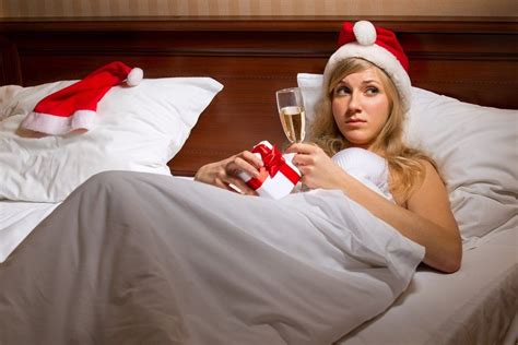 Alone For The Holidays Here Are Ten Ways To Lift Your Spirits Lifehack