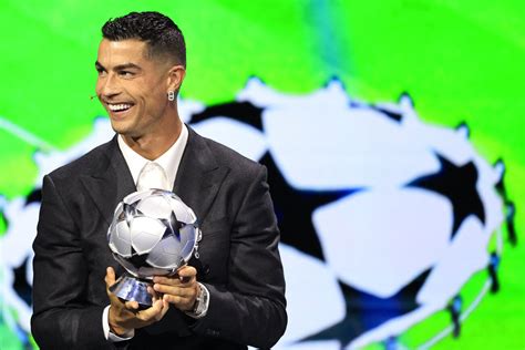 Versus El homenaje de la UEFA al máximo goleador histórico de la