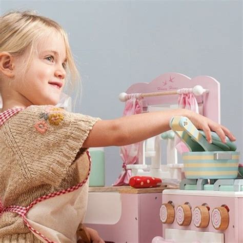 Dinette en bois Rose Cuisinière avec Four Honey Bake Le Toy Van