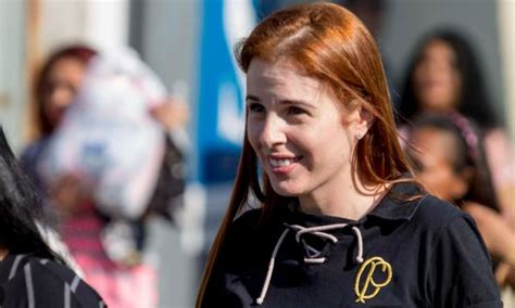 Para garantir seu sustento Suzane Von Richthofen abre ateliê de