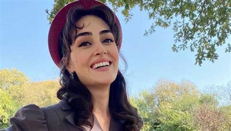 Esra Bilgic Aka Halime Sultans Favourite Bollywood Actress Disclosed