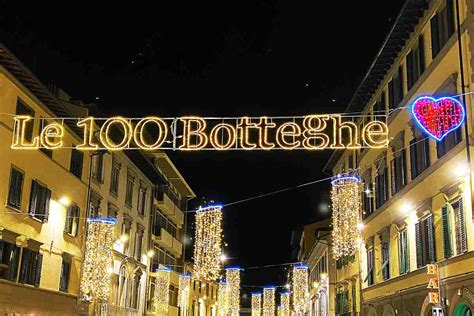 Firenze si accende con le luminarie guida 2022 alle più belle FOTO