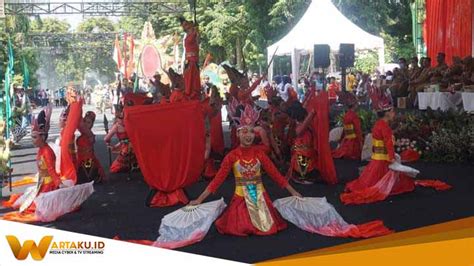 Penuh Keceriaan Pawai Budaya Hari Kedua Di Bojonegoro Berlangsung