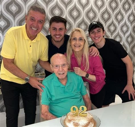Caçula favorito filho treinador neto DJ quem é quem na família de