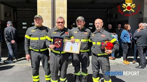 Vigili Del Fuoco Capo Reparto Va In Pensione Il Saluto Dei Colleghi