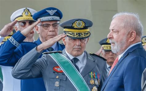 Aniversário do 8 1 terá presença dos comandantes das Forças Armadas