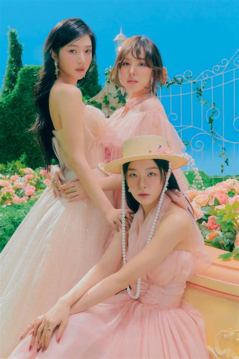 Red Velvet Unveils More Enchanting Teaser Photos For The ReVe Festival