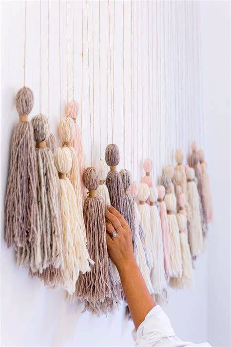 17 Simple And Easy DIY Wall Art Ideas For Your Bedroom