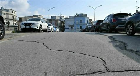 Terremoto A Pozzuoli Nuova Scossa Nella Zona Dei Campi Flegrei