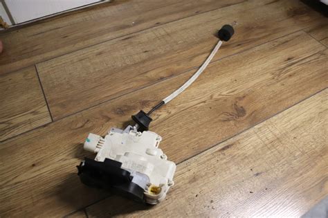 AUDI A6 C6 ZAMEK DRZWI PRZEDNI LEWY 4F1837015E EU 12693758400