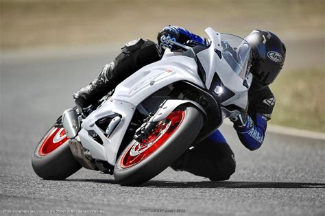 2023 R7 New Color Option Intensity White Yamaha YZF R7 Forum