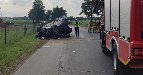 Groźny wypadek koło Płocka Ciężko ranna kobieta i dwoje dzieci