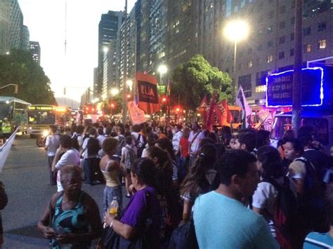 G1 Professores E Estudantes Protestam No Rio Contra Cortes Na