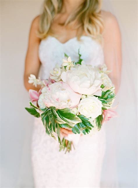 16 Impressive Orchid Wedding Bouquets